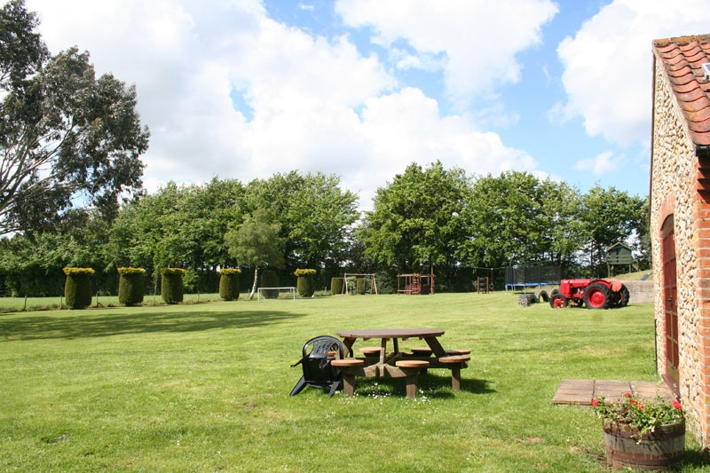 Wood Farm Cottages | Self Catering | Edgefield | Discover Norfolk