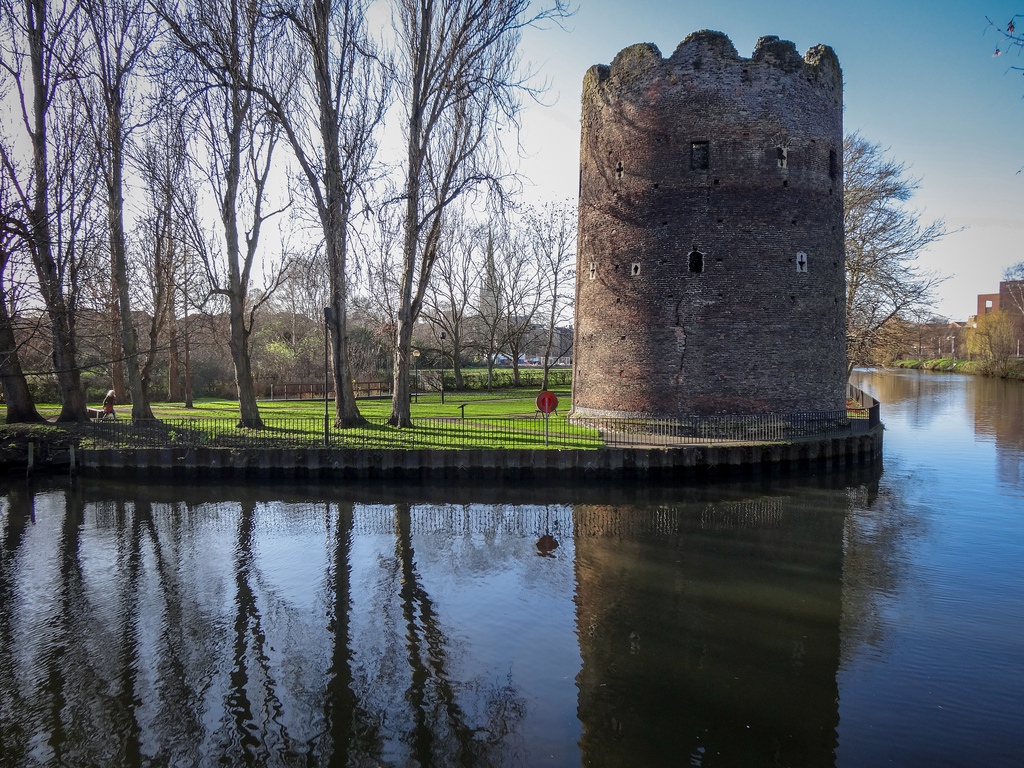 Famous Faces | Story | Discover Norfolk