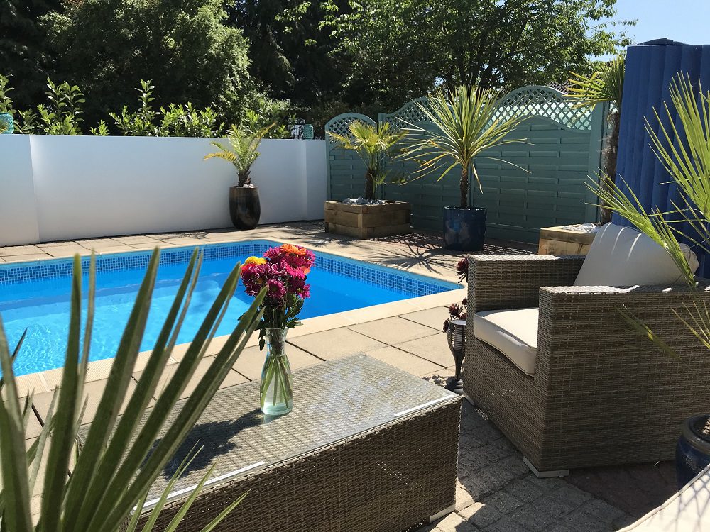 Poolside Lodges | Self Catering | Discover Norfolk
